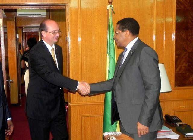 Le point sur la coopération Libreville-Moscou | Bongo Doit Partir - Modwoam